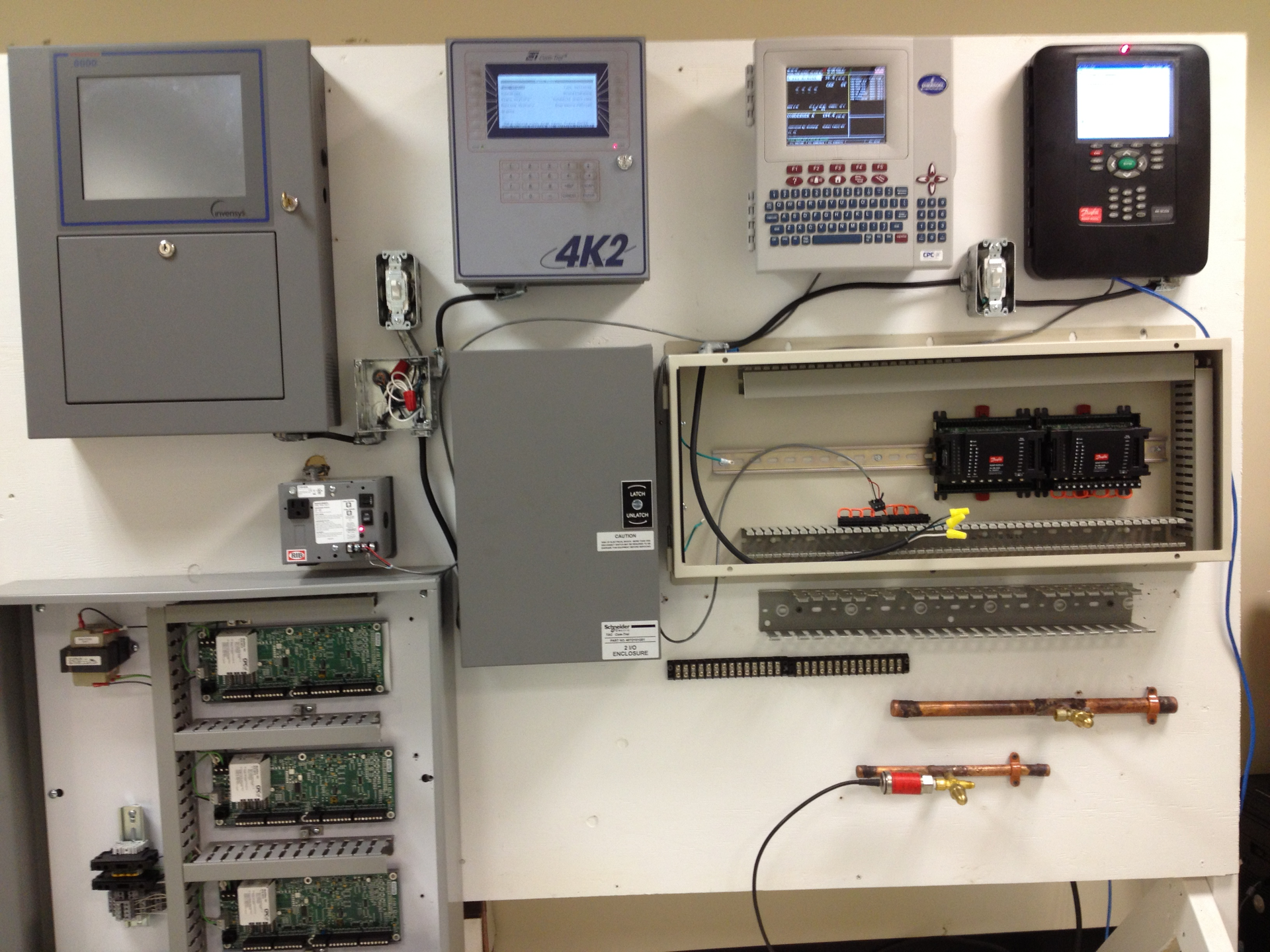 Contractors See Impact of Controllers on Business | Contracting Business