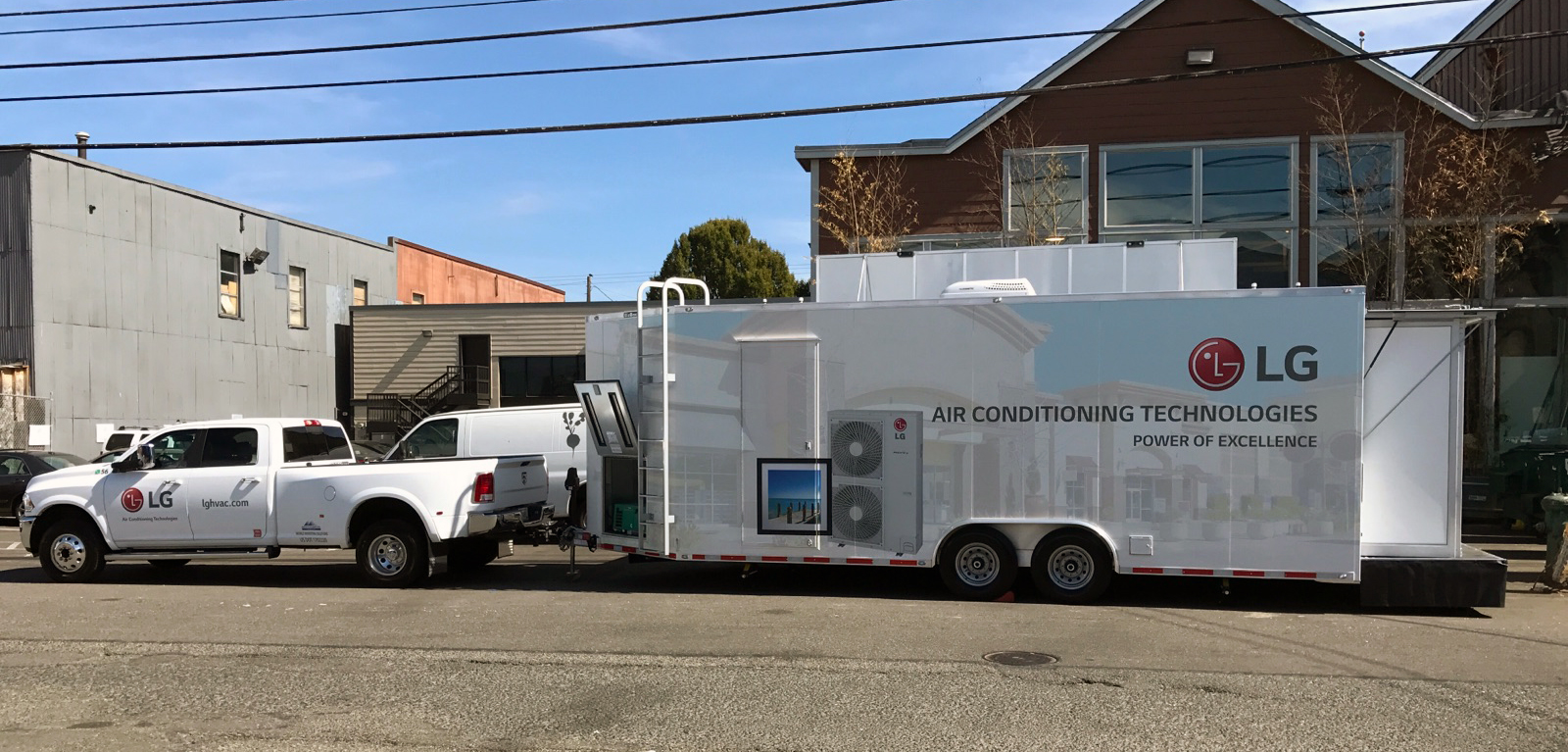LG Launches Second Mobile Showroom | Contracting Business